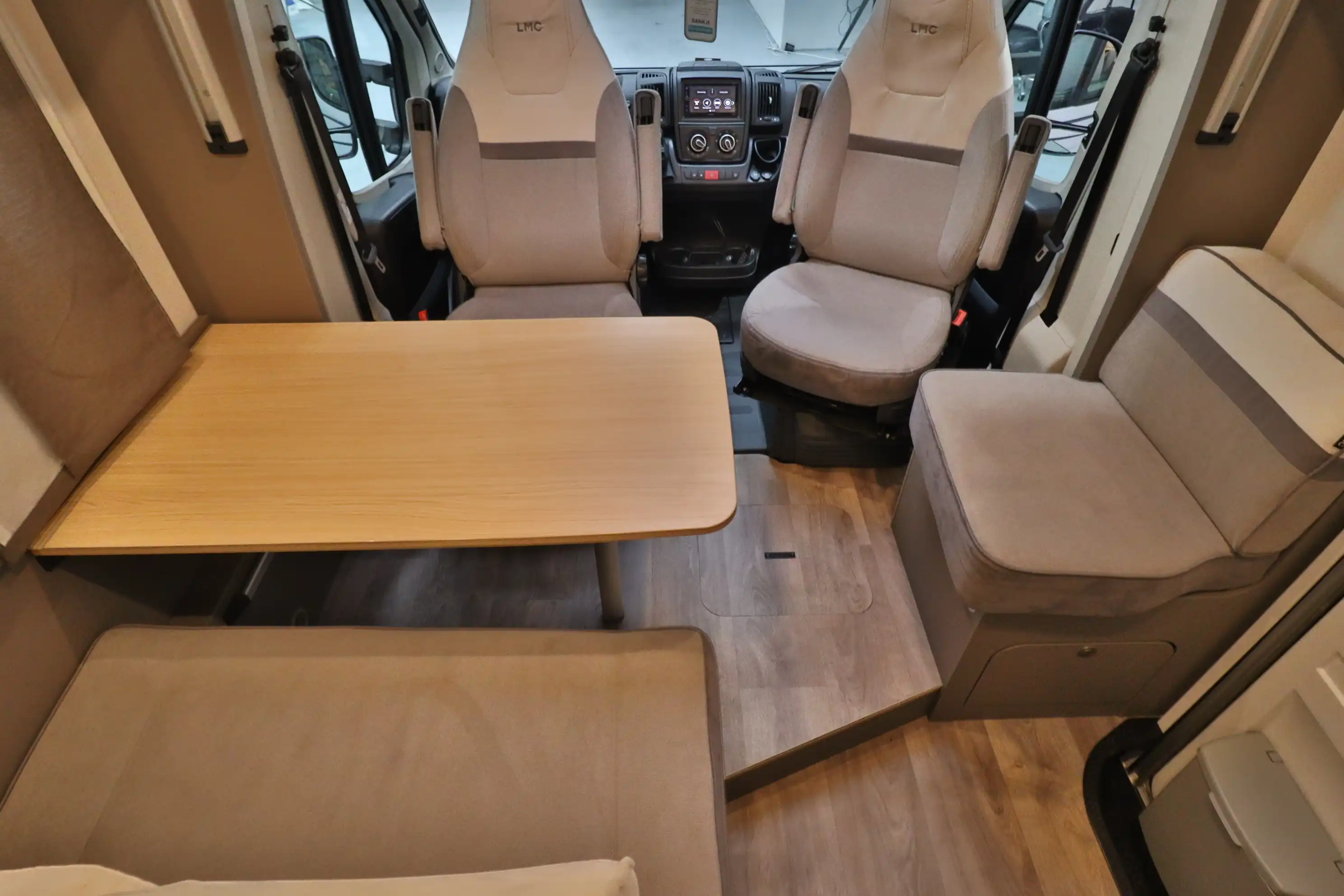 LMC Tourer Lift H 730 G beim Wohnmobilpark in Bad Honnef kaufen